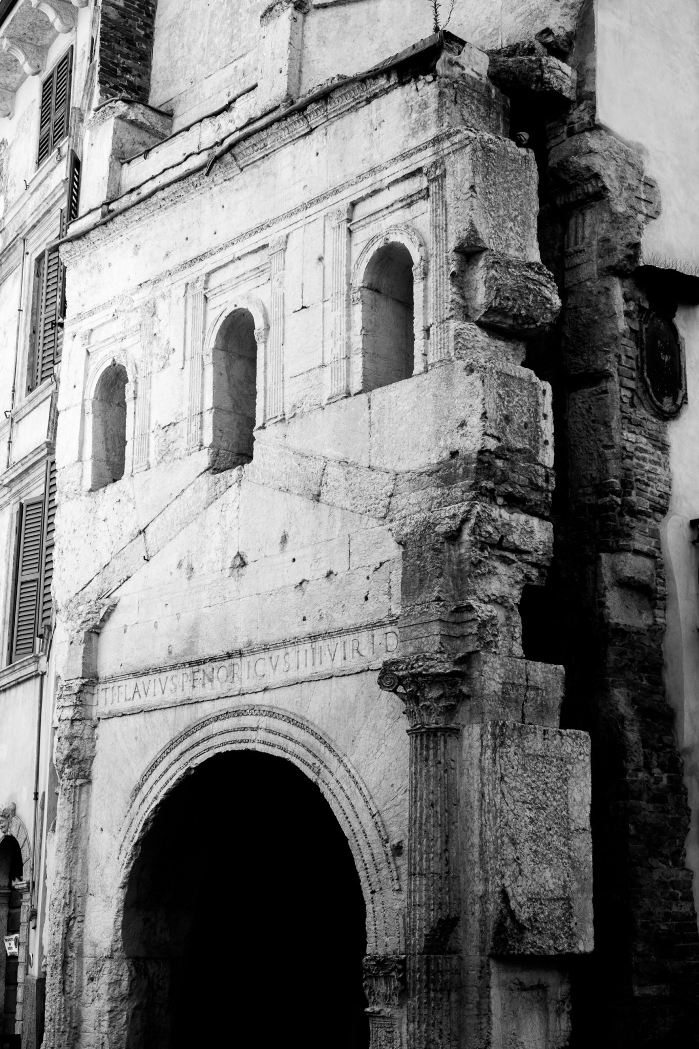 Porta Leoni – Document