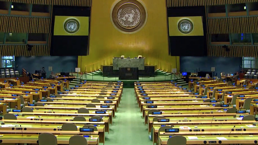 Et flertall i FN, med Norge på laget, ber Israel om å oppgi sine ...