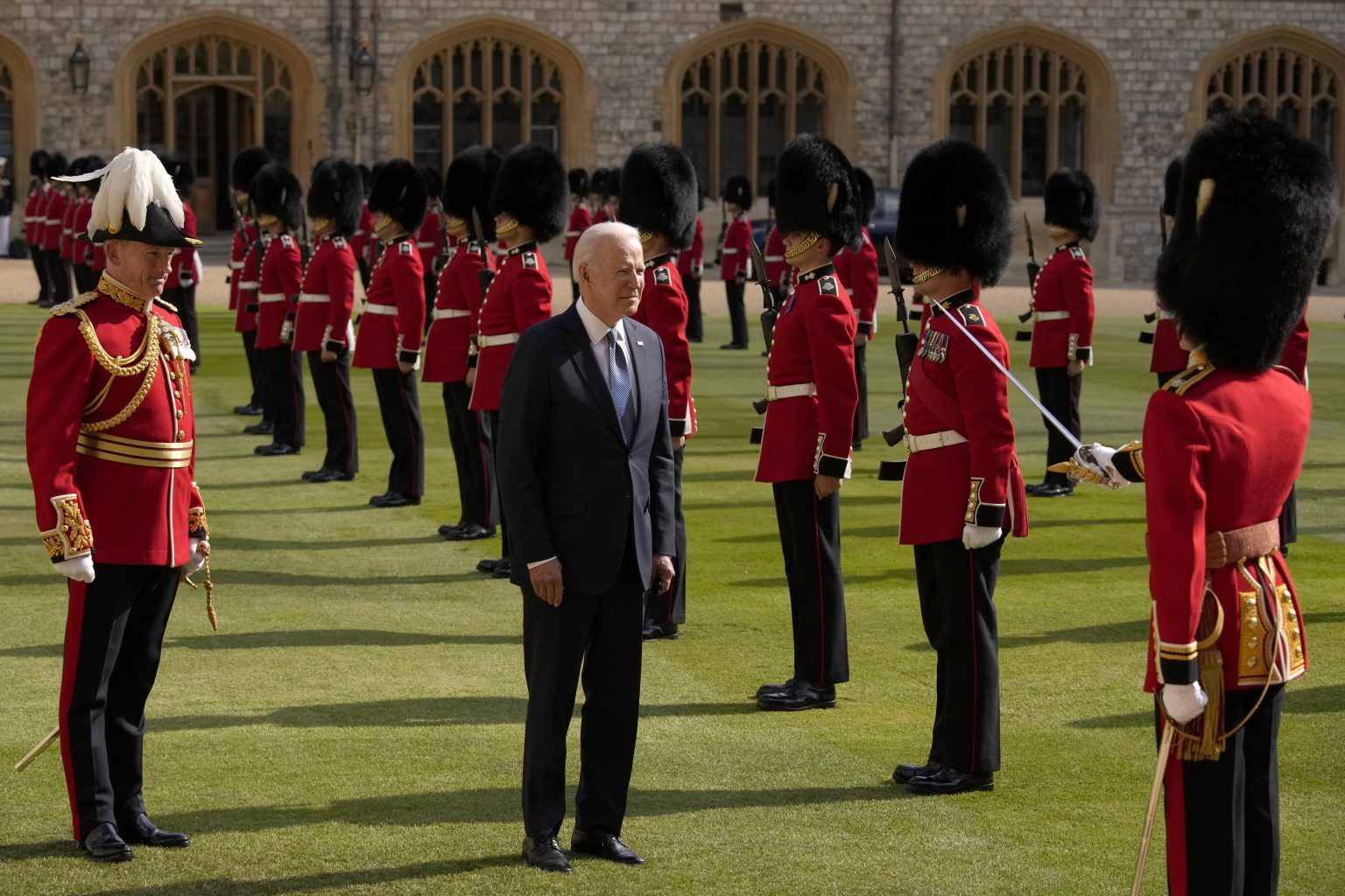 Vesten ledes av skruller – Document