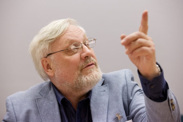 Lars Gule mener lov mot SFO-overnatting i regi av islamske trossamfunn ...