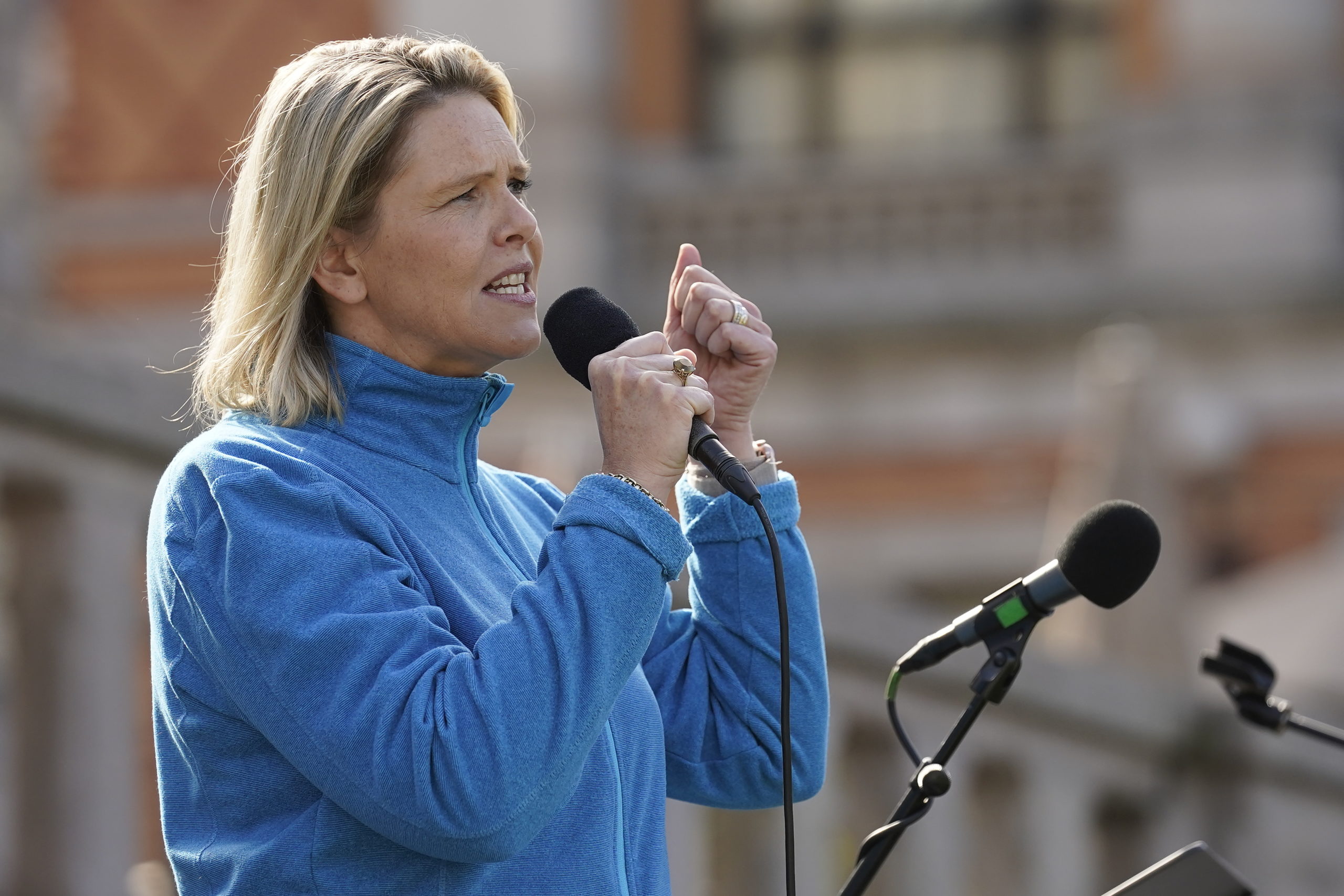 Sylvi Listhaug slår tilbake mot kritikerne – Document