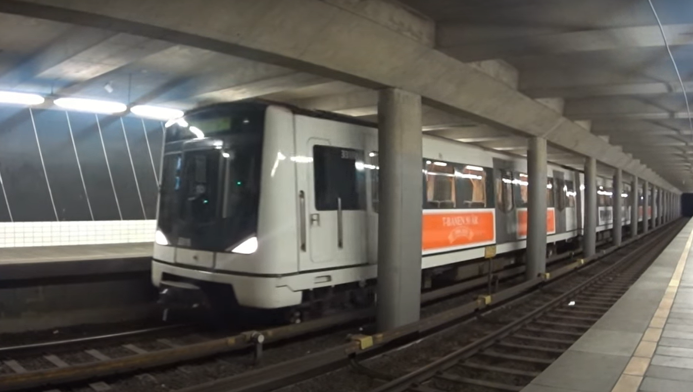 Kaos og pøbelstreker nyttårs­aften: T-bane­stasjoner øst i Oslo måtte stenge – Document