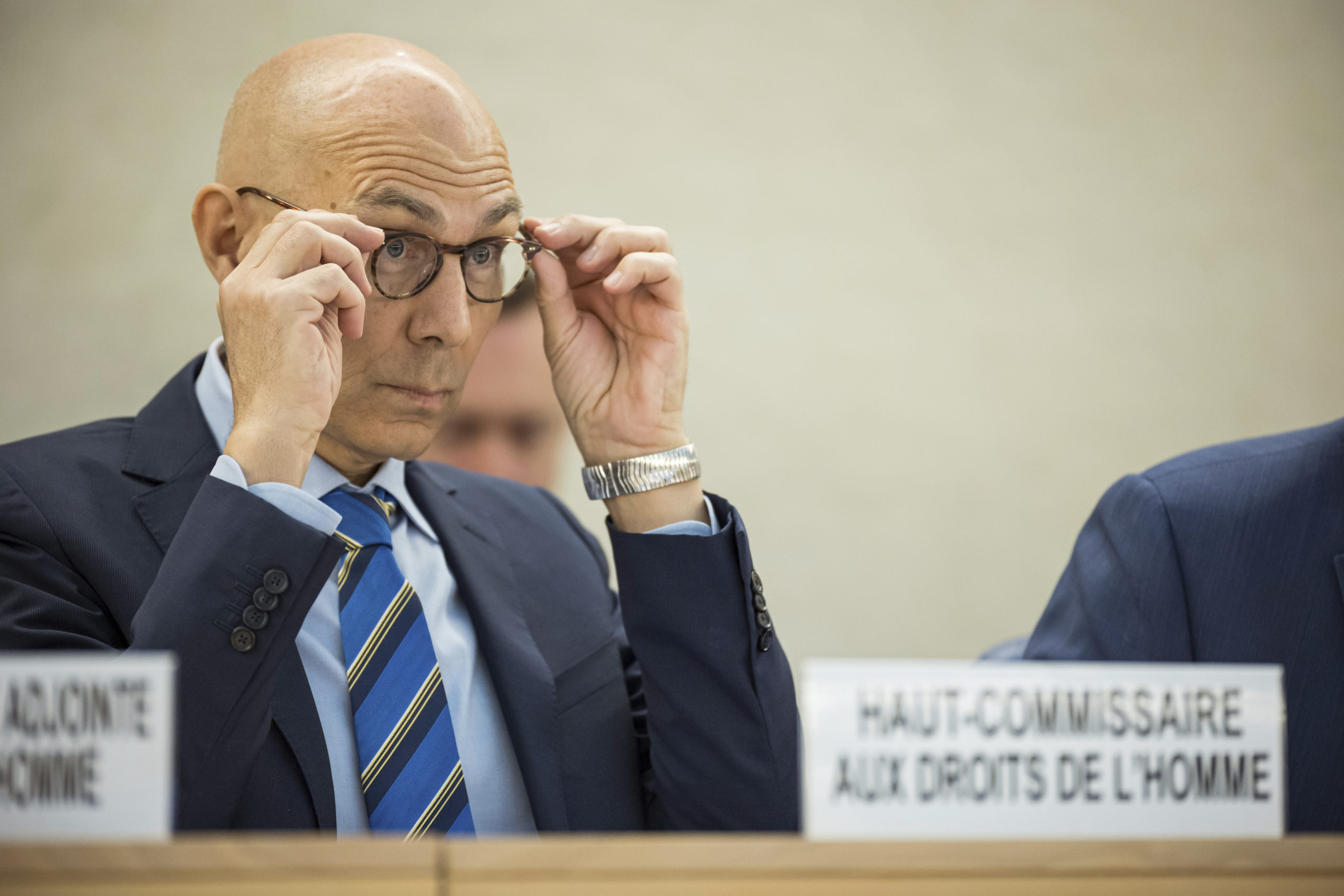 FNs menneskerettssjef tegner dystopisk bilde av framtida – Document