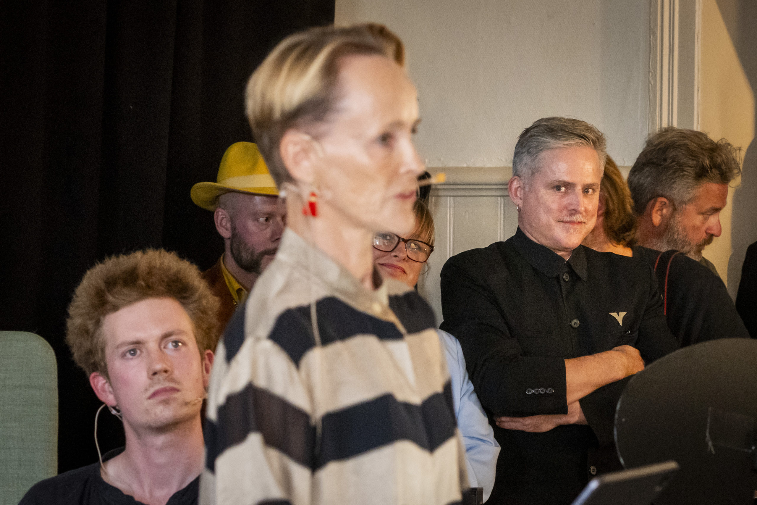 Fra fengselsfugl til manipulert kunstner-ego – Document