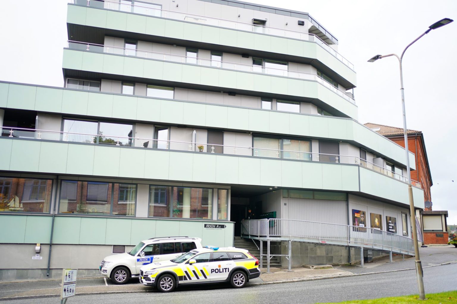 Kvinne funnet død i Halden – mann siktet for drap