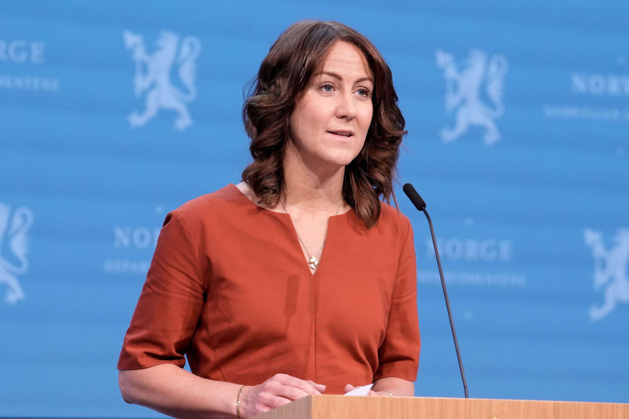 Nettet snører seg sammen rundt Tonje Brenna