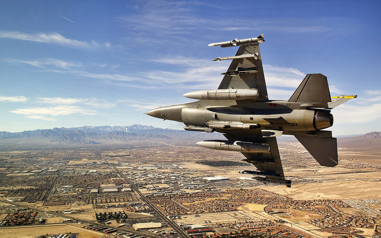 Russland lover 15 millioner rubler til den som først skyter ned en F-16 ...