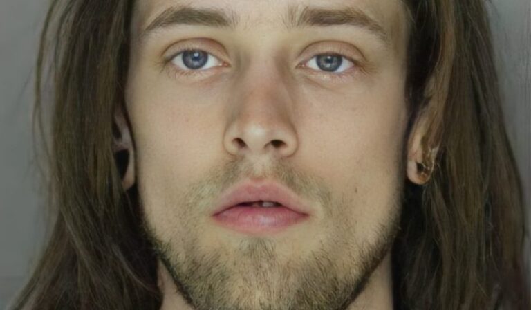 Politiet har omringet skytterens hjem, uklart om ID til skytteren