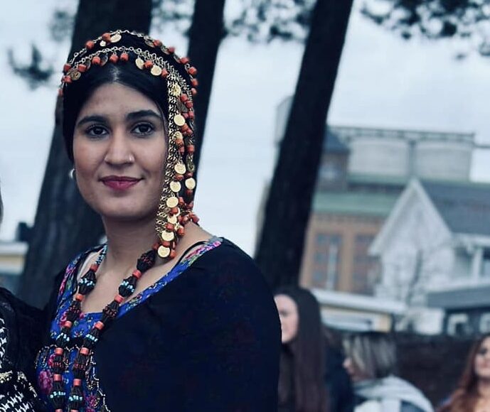 Nawisa opplevde rasisme i sommerjobben: – Skremmende å bli kalt «billig ...