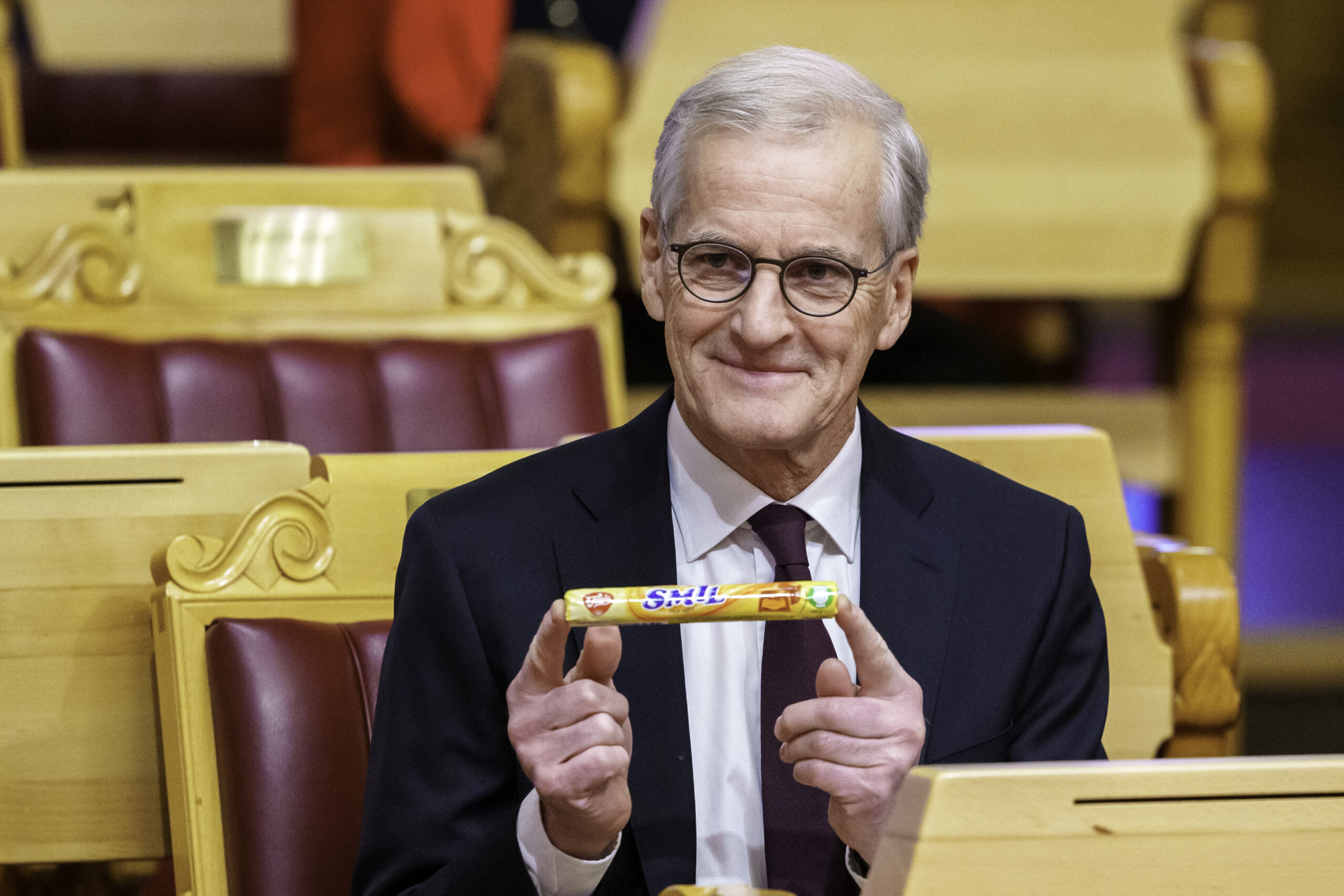 NRKs menings­måling er kjerringa mot strømmen: Ap opp til over 20 %, FrP ned 4 prosent­poeng ...