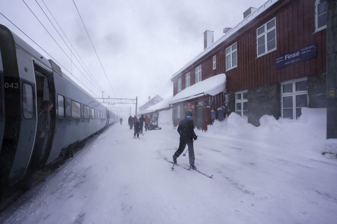Strømløst tog står fast på fjellet i 13 minus uten varme og toalett