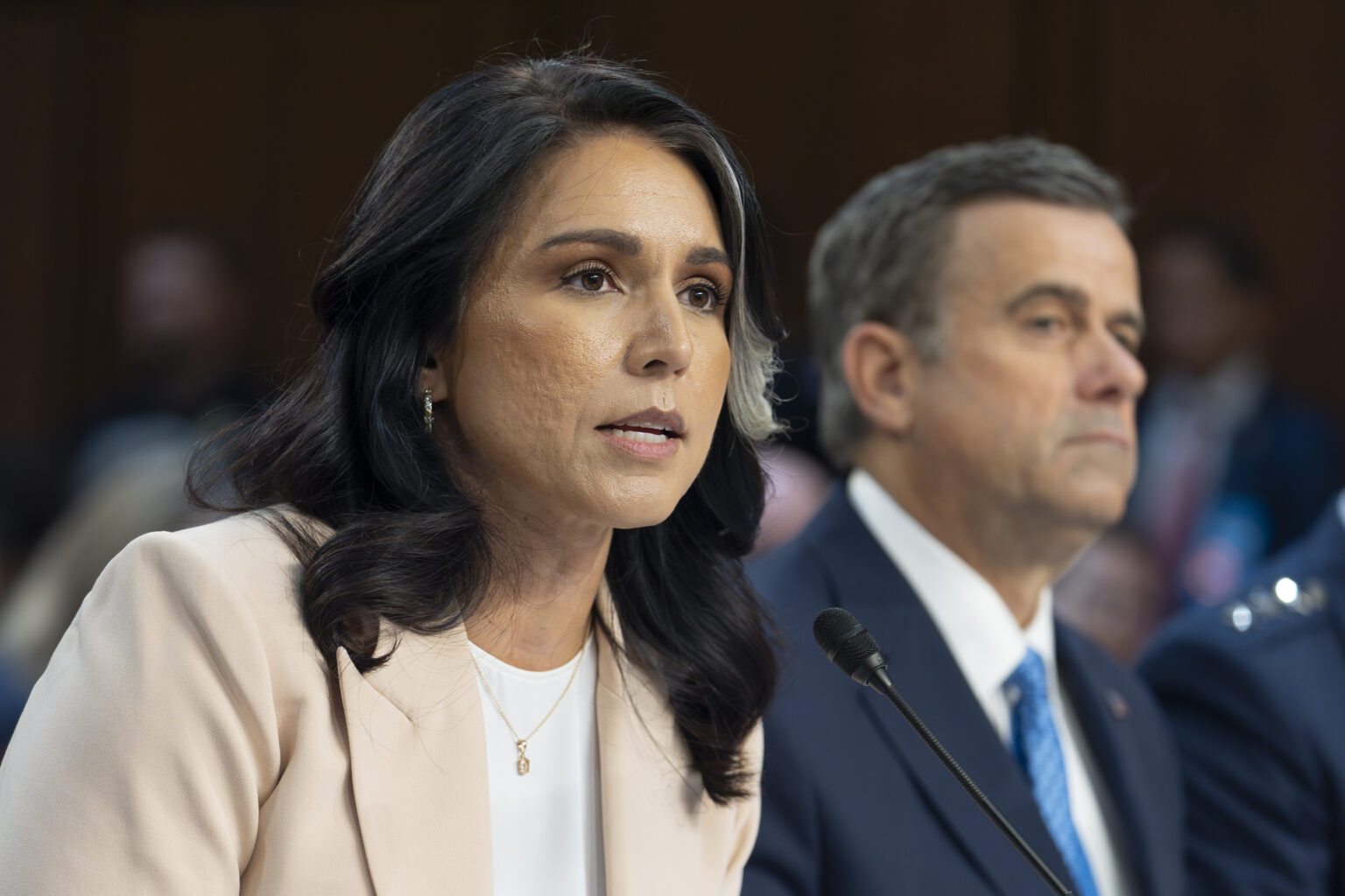 Tulsi Gabbard la fram sin første rapport om hva som truer USA
