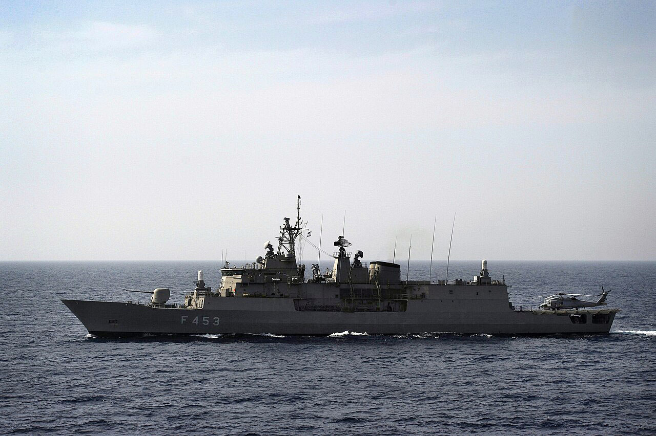 Hellas sender marine­fartøyer til Libyas kyst for å av­skrekke og stanse migrant­strømmen