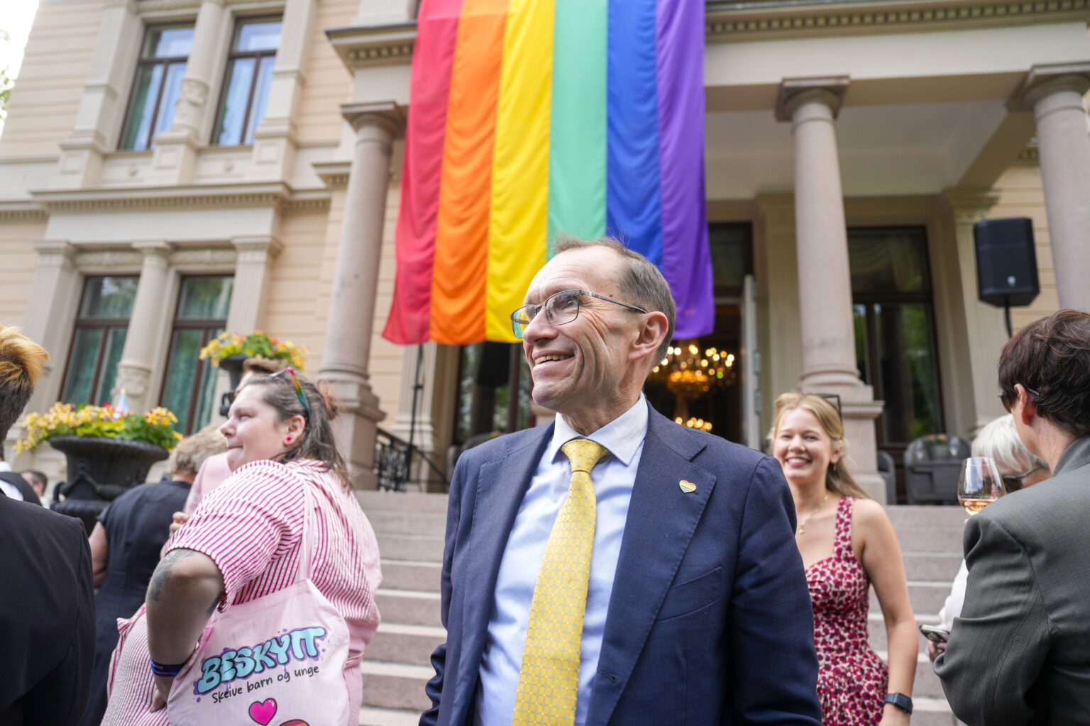 Barth Eide går i rette med Rubios sanksjoner mot Albanese