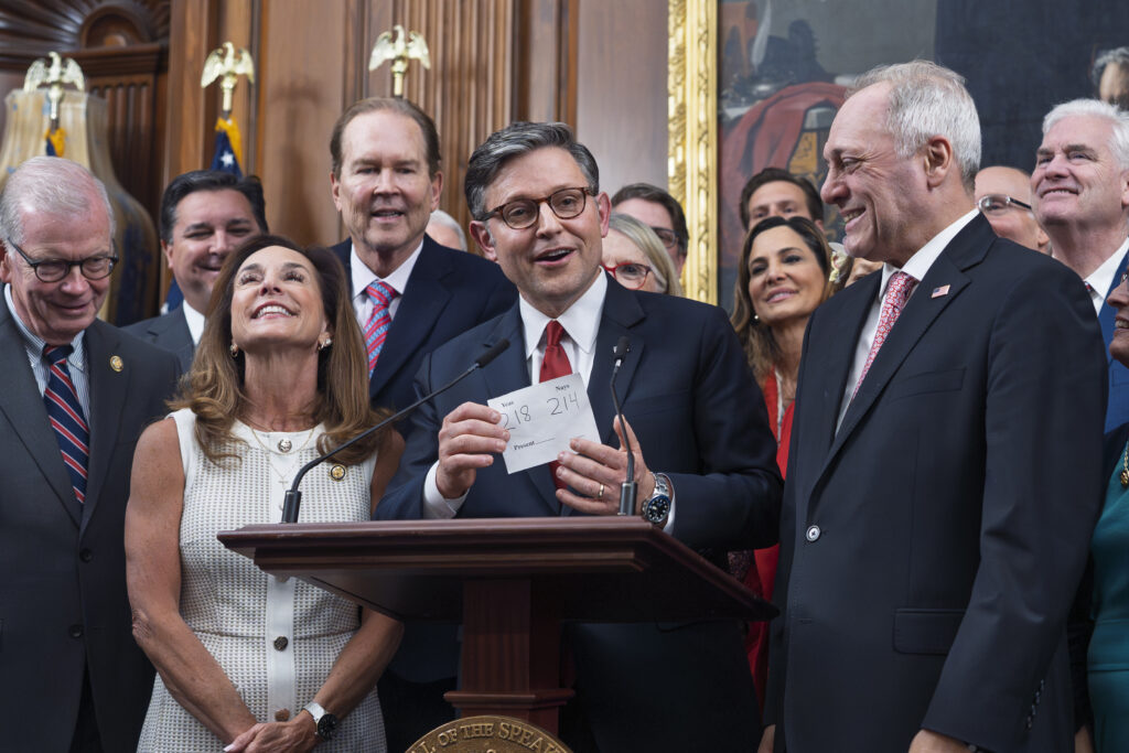 Trump får det som han vil: Big Beautiful Bill vedtatt i Represen­tant ...