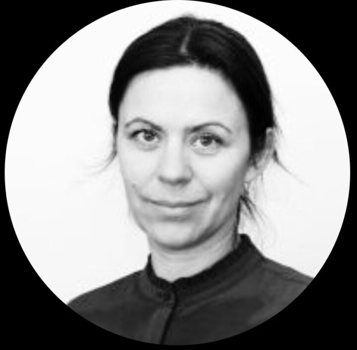 Ellevill klassereise med bistandspenger