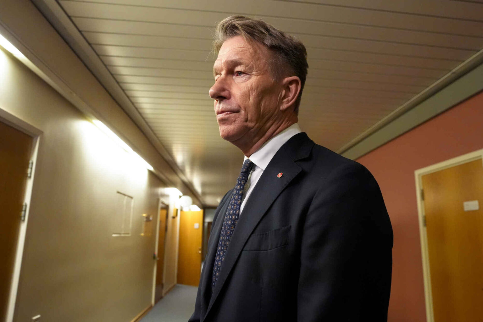 Aasland utfordrer Stortinget, nekter å bøye seg for flertallet